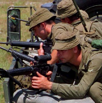 Laser Weapons in the Hands of Canadian Soldiers - The Technology eZine